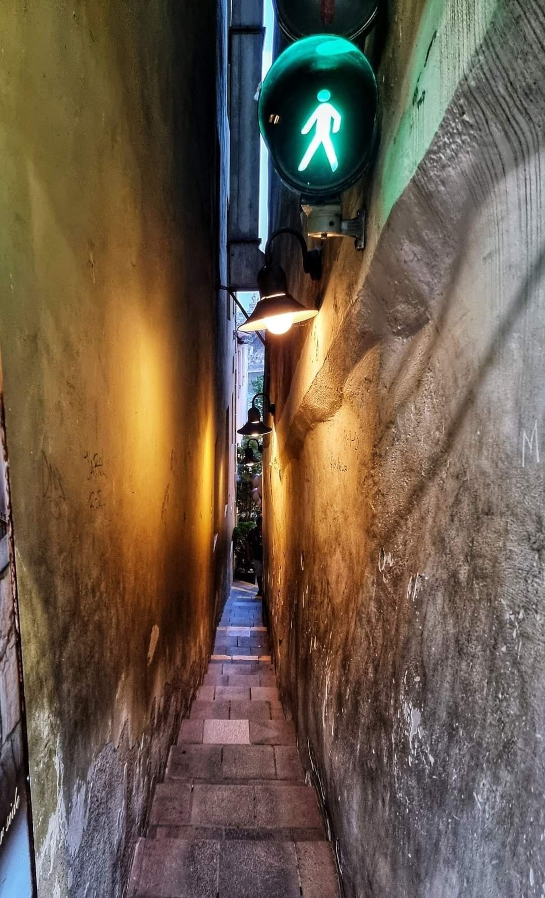 Pins Prague - Interactive Google Maps Travel Guide for Prague