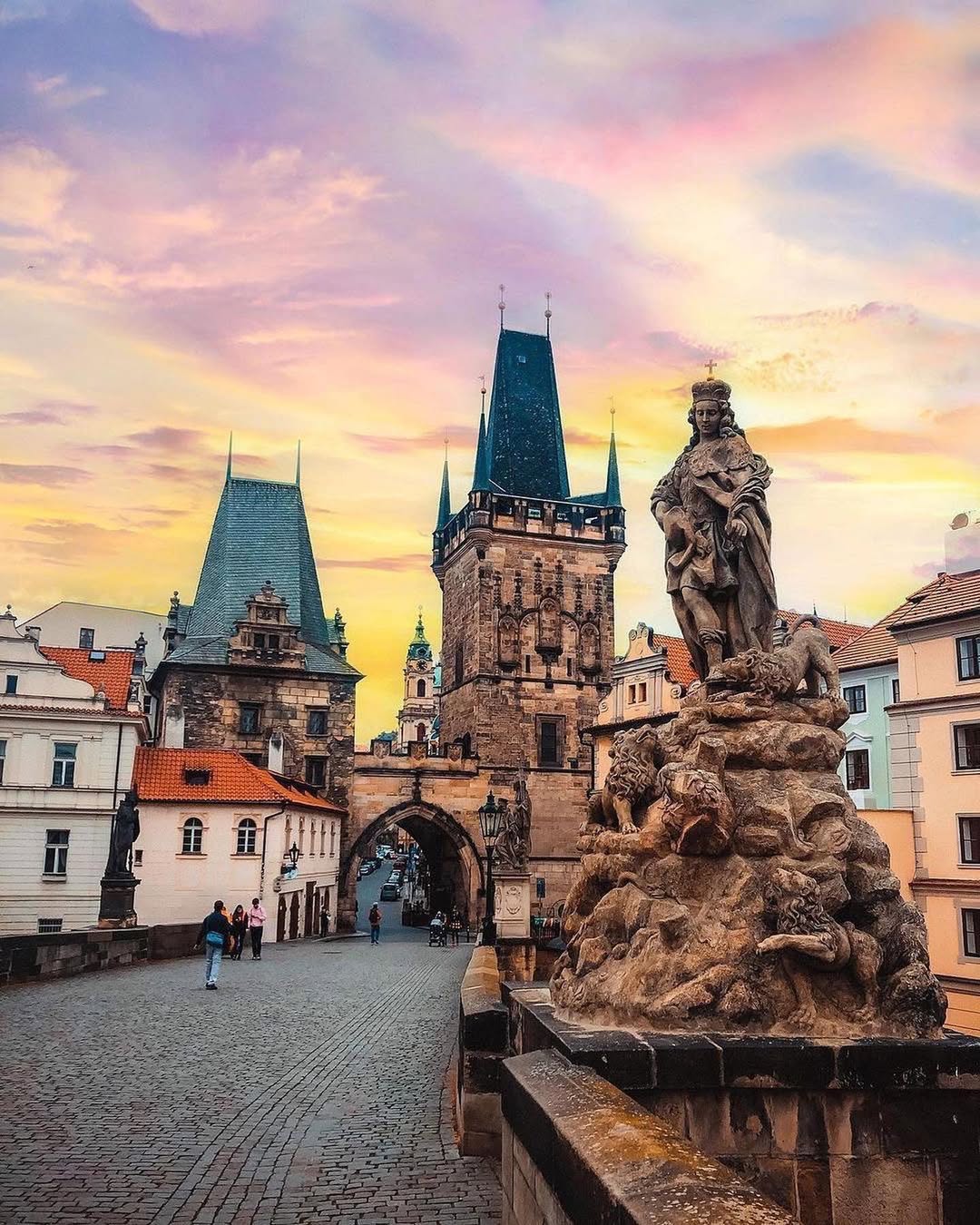 Pins Prague - Interactive Google Maps Travel Guide for Prague